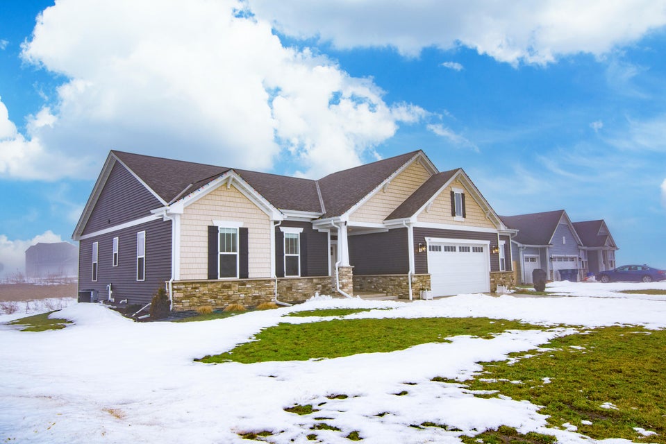 681 Spur Rd, Slinger, WI 53086 | MLS# 1863482 | @properties SE Wisconsin