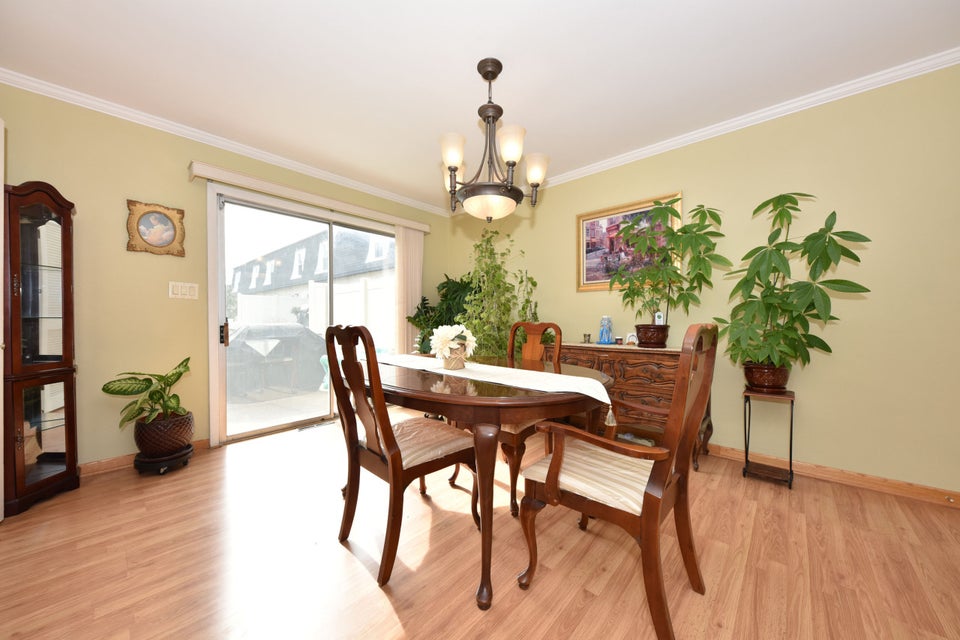 4219 W Cherrywood Ln, Brown Deer, WI 53209 | MLS# 1865747 | @properties ...