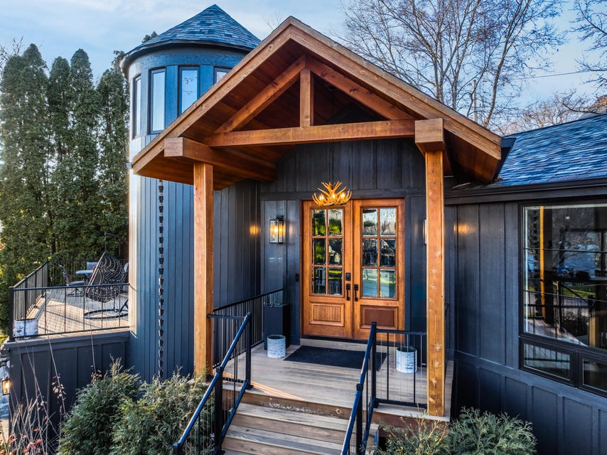 1551 Orchard Ln, Lake Geneva, WI 53147 | MLS# 1866107 | @properties SE ...