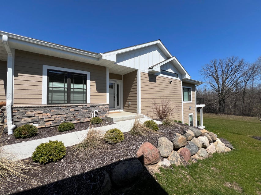 20091 Overstone Dr #31-1, Lannon, WI 53046 | MLS# 1871350 | @properties ...