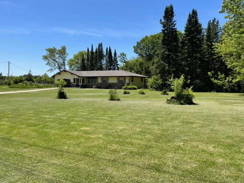 4765 Mayfield Rd, West Bend, WI 53095 | MLS# 1877812 | @properties SE ...