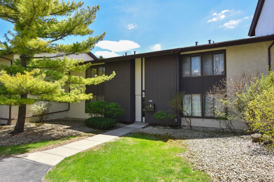 2220 W Good Hope Rd #21, Glendale, WI 53209 | MLS# 1922415 ...
