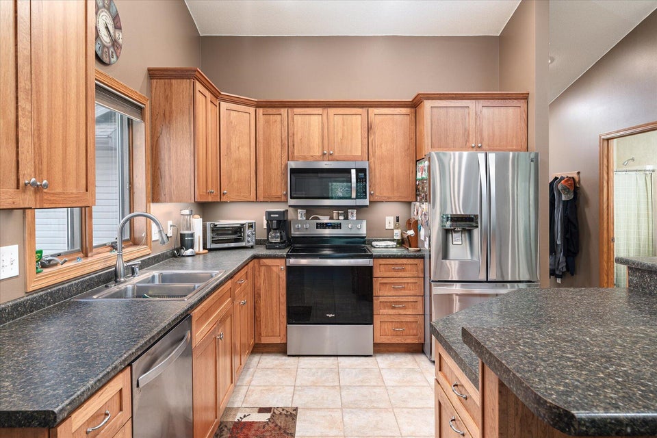 302 Brooklyn Ln, Hokah, MN 55941 | MLS# 1933930 | @properties