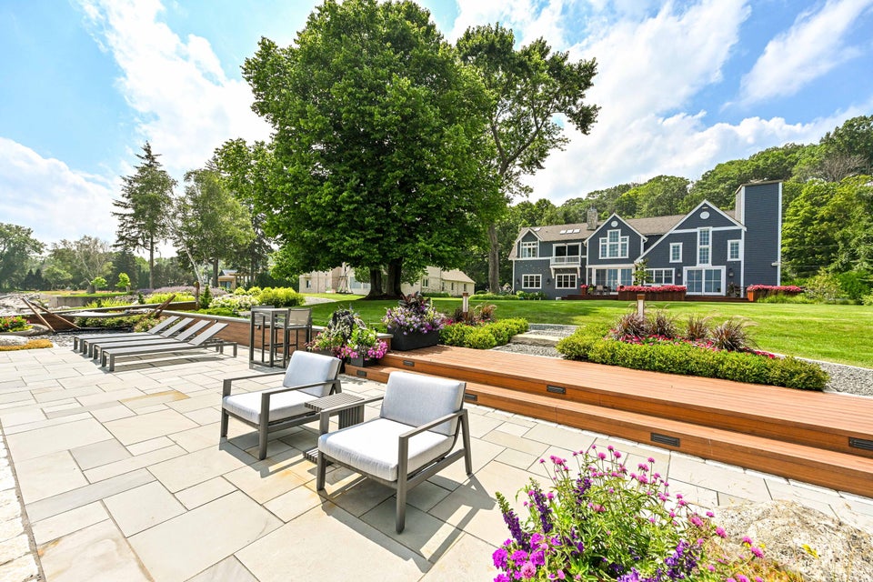 8100 N Beach Dr, Fox Point, WI 53217 | MLS# 1934916 | @properties SE ...