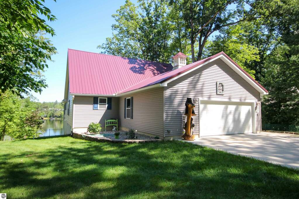 7644 Beech, Lake, MI 48632 | MLS# 1904749 | @properties REMI Christie's ...