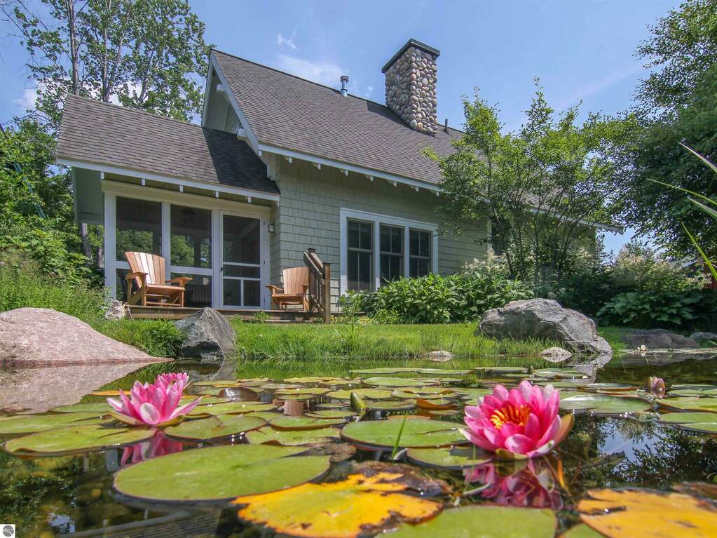 12498-Unit 302C Wintergreen Drive #302C, Thompsonville, MI 49683 | MLS ...