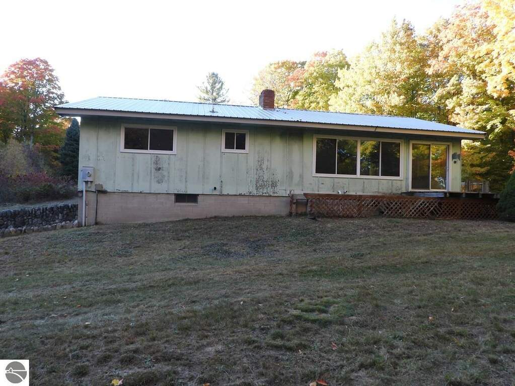 10562 Se Donathan Road, Fife Lake, MI 49633 | MLS# 1928394 ...
