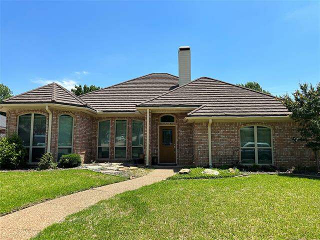 3136 Steve Drive, Hurst, TX 76054 | MLS# 20336731 | @properties lone ...