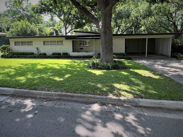 6909 Overhill Road, Fort Worth, TX 76116 | MLS# 20342776 | @properties ...