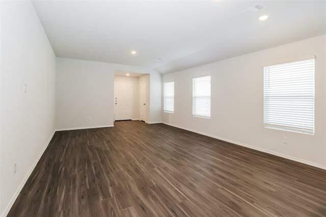 1409 Matthew Drive, Ennis, TX 75119 | MLS# 20540417 | @properties lone ...