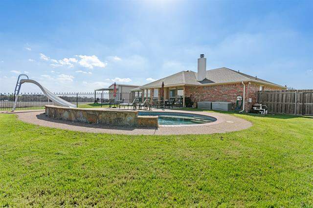 111 Cheyenne Trail S, Newark, TX 76071 | MLS# 20566205 | @properties ...