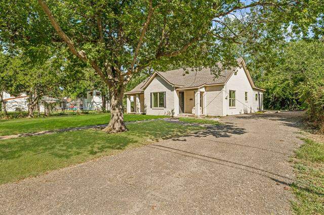302 W Collins Street, Stephenville, TX 76401 | MLS# 20659882 ...