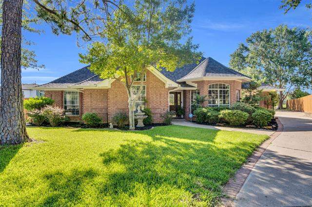 7011 Hunter Cove Drive, Arlington, TX 76001 | MLS# 21007789 ...