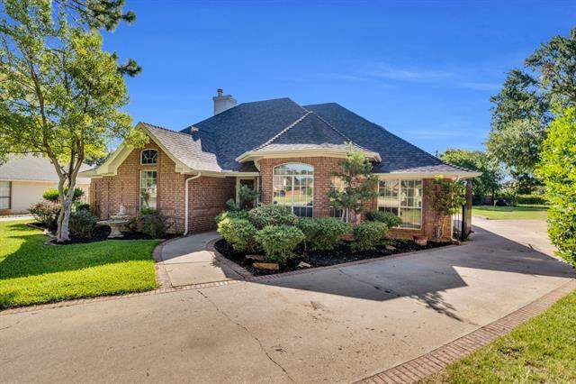 7011 Hunter Cove Drive, Arlington, TX 76001 | MLS# 21007789 ...