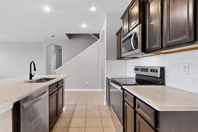 5070 Royal Springs Drive, Forney, TX 75126 | MLS# 21065599 ...