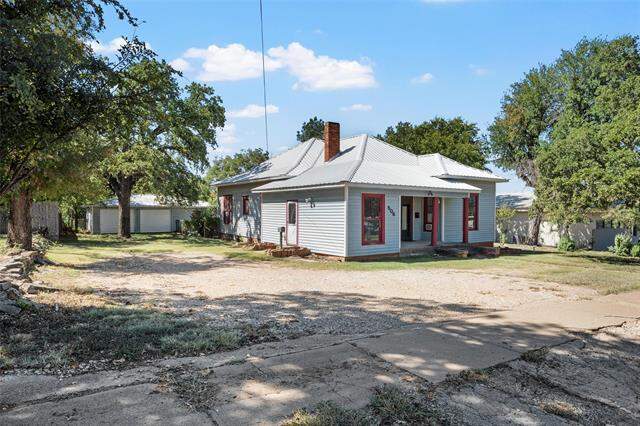 506 E Main Street, Hamilton, TX 76531 | MLS# 21068081 | @properties ...