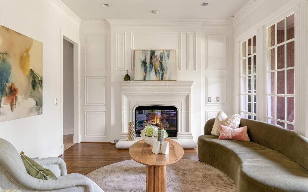 10110 Betty Jane Lane, Dallas, TX 75229 | MLS# 21308969 | @properties ...