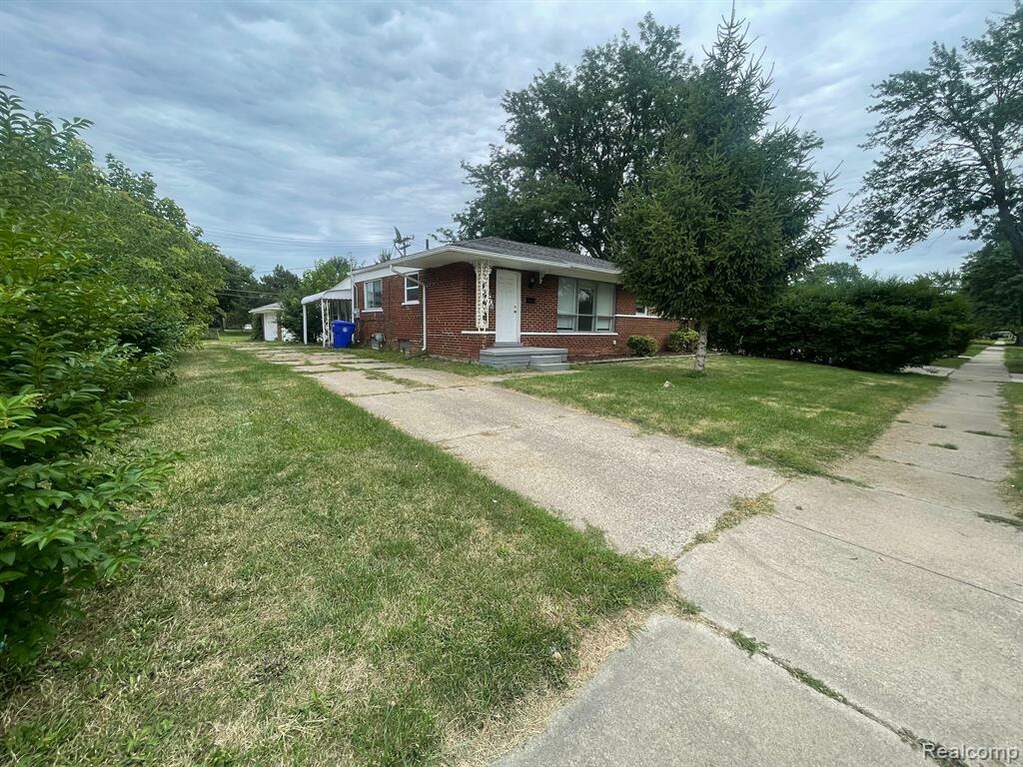 32876 Beacon Lane, Fraser, MI 48026 | MLS# 20221031193 | @properties ...