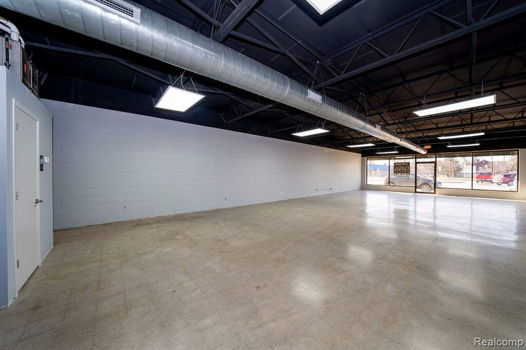 2729 Fort Street, Wyandotte, MI 48192 | MLS# 20230025662 | @properties