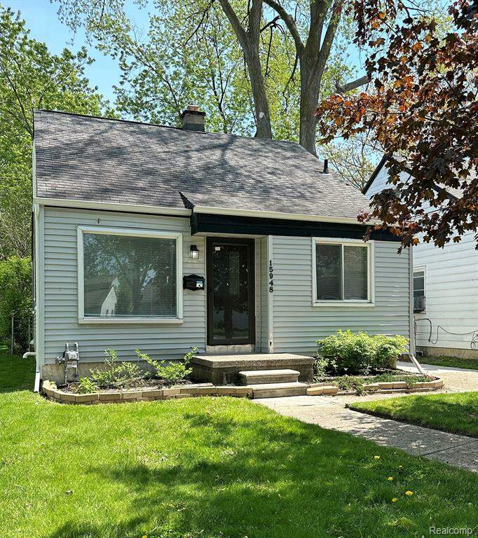 15948 Sumner, Redford Twp, MI 48239 | MLS# 20230036552 | @properties ...