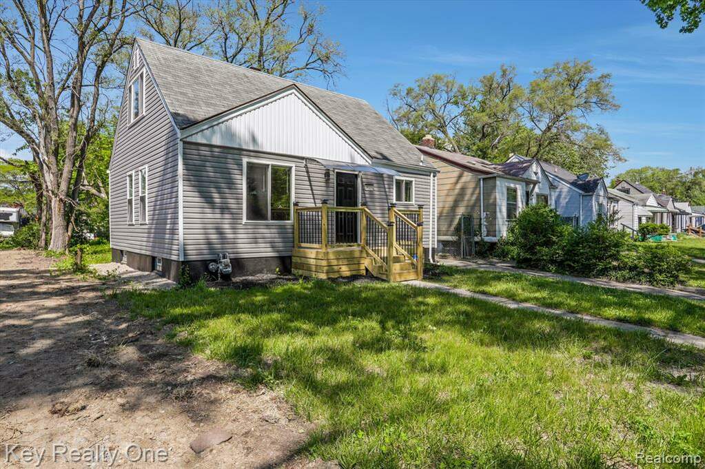 19335 Biltmore Street, Detroit, MI 48235 | MLS# 20230043311 | @properties