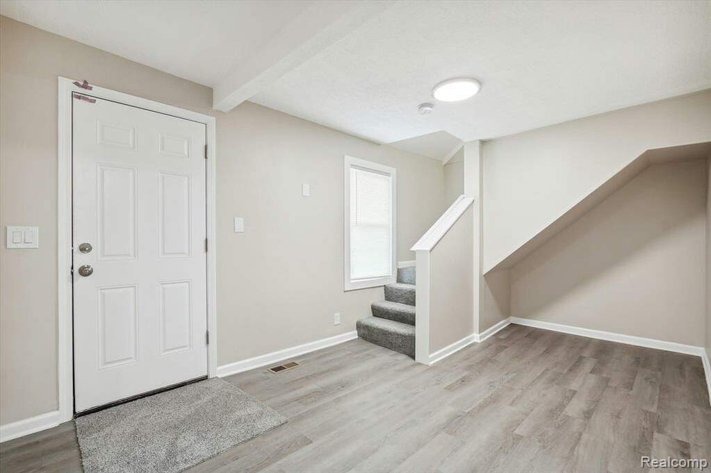 26628 Groveland Street, Madison Heights, MI 48071 | MLS# 20230051372 ...