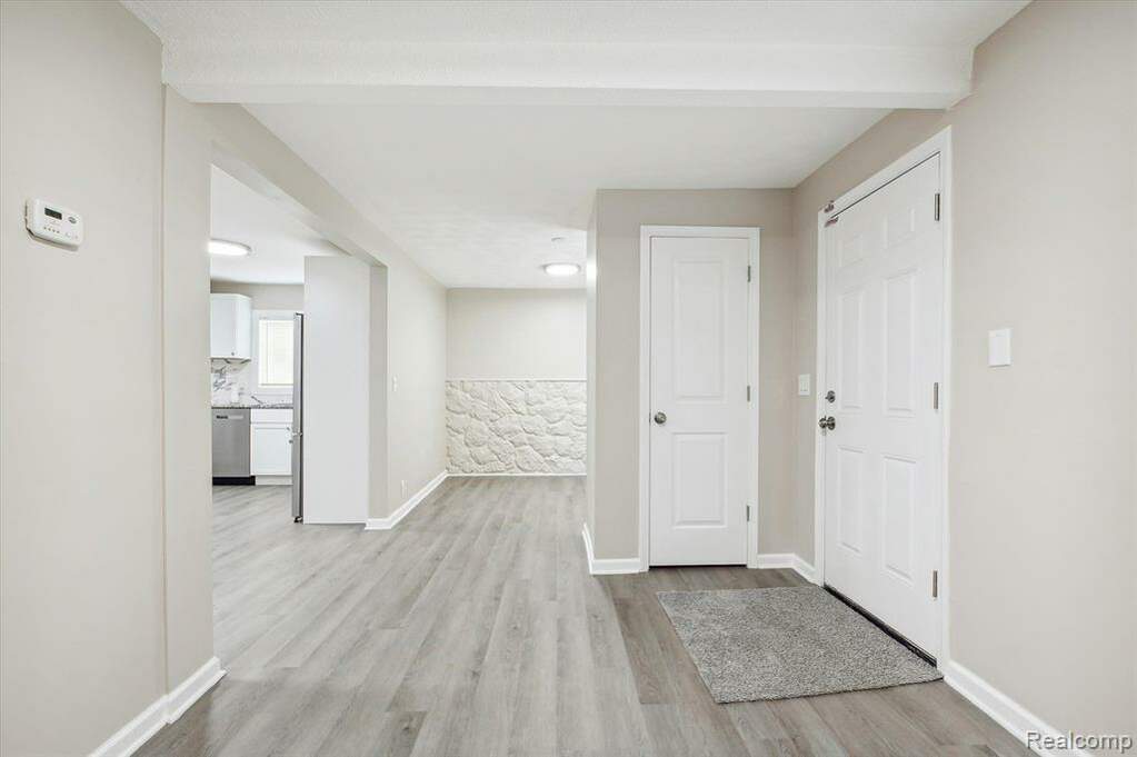 26628 Groveland Street, Madison Heights, MI 48071 | MLS# 20230051372 ...