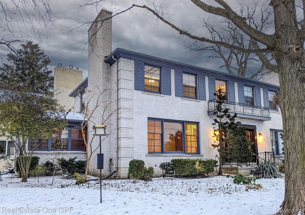 15832 Windmill Pointe Drive, Grosse Pointe Park, MI 48230 | MLS ...