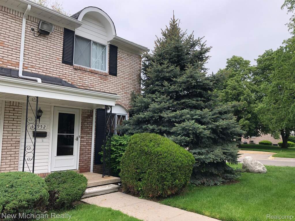 13952 Champagne Drive, Sterling Heights, MI 48312 | MLS# 20240021899 ...