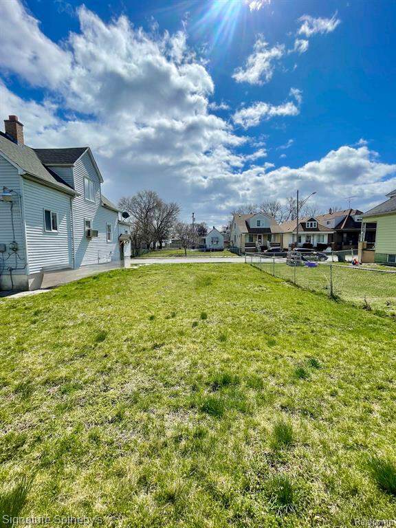 5207 Trowbridge Street, Hamtramck, MI 48212 | MLS# 20240027102 ...