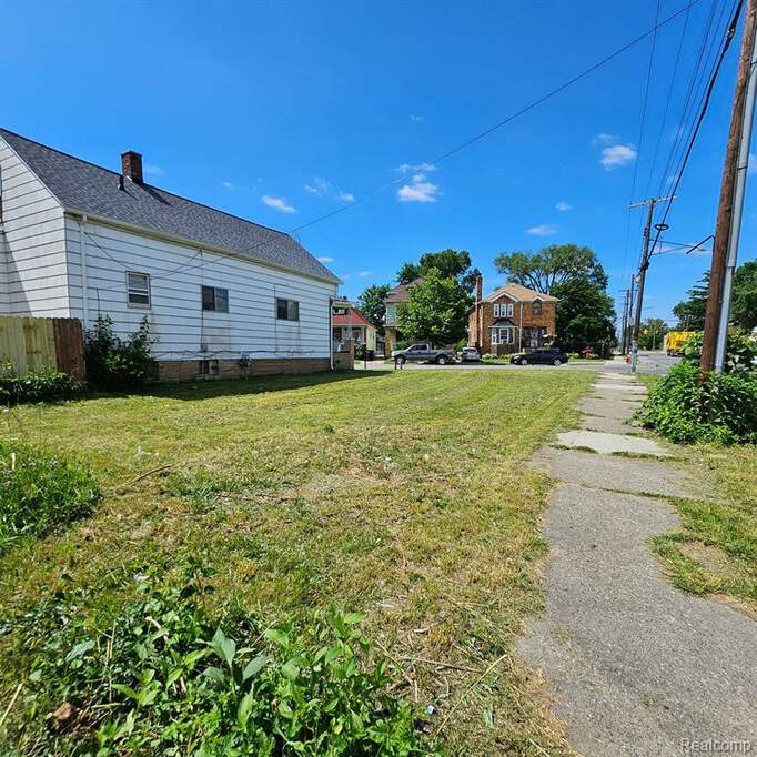 5086 Trowbridge Street, Hamtramck, MI 48212 | MLS# 20240040569 ...