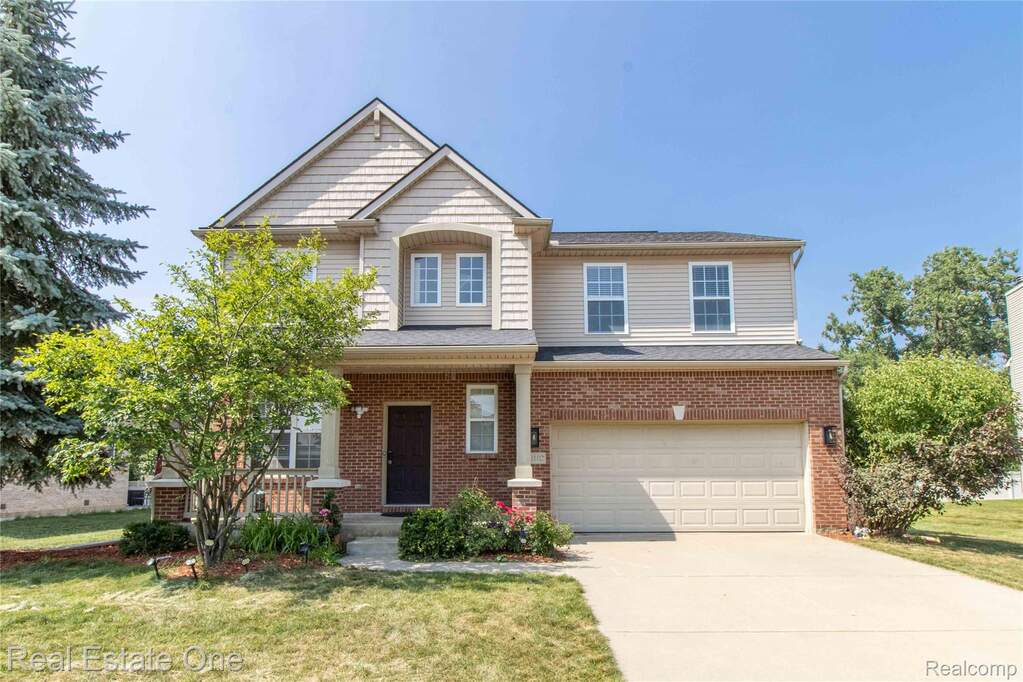 30102 Sparkleberry Drive, Southfield, MI 48076 | MLS# 20251018600 ...