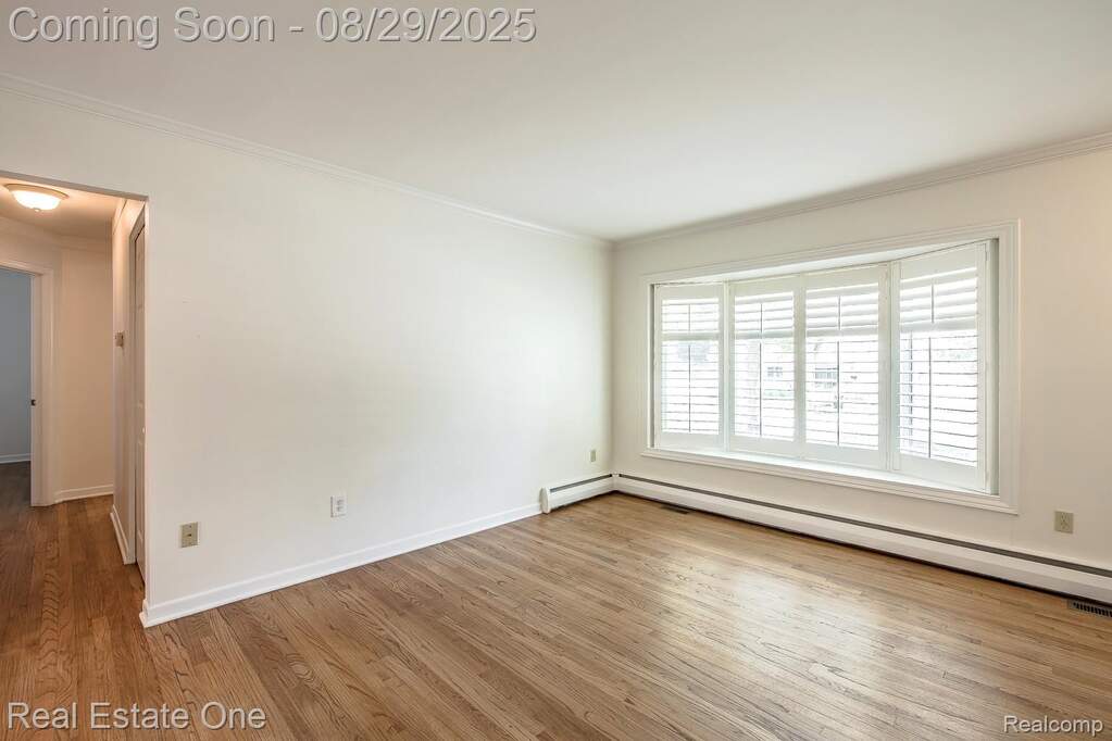 524 Elizabeth Street, Rochester, MI 48307 | MLS# 20251030500 ...