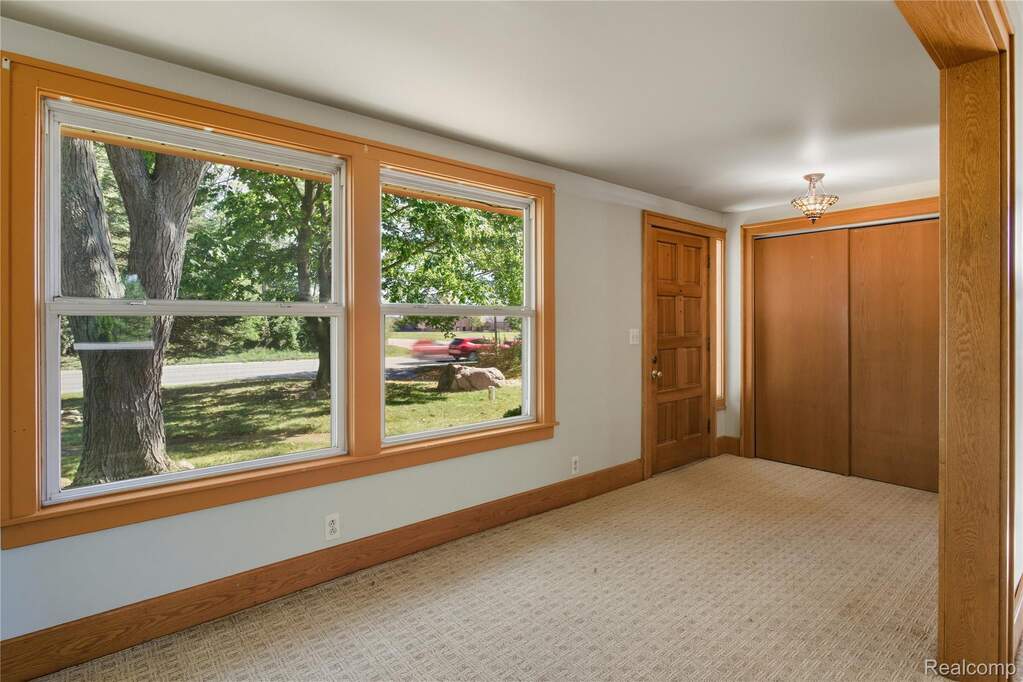 2050 S Wagner Road, Ann Arbor, MI 48103 | MLS# 20251038885 ...