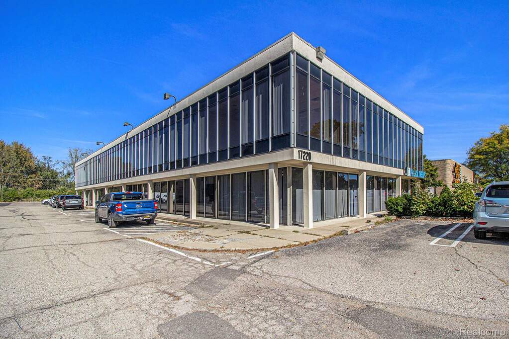 17220 W Twelve Mile Road #210, Southfield, MI 48076 | MLS# 20251042665 ...