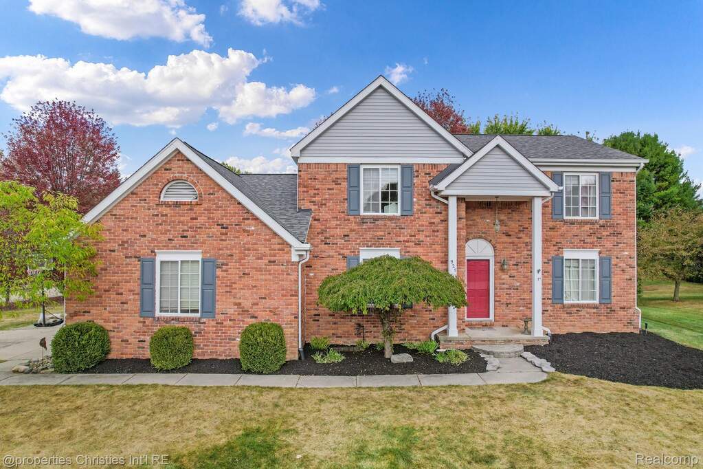 921 River Valley Drive, Lake Orion, MI 48362 | MLS# 20251048236 | @properties REMI Christie's ...