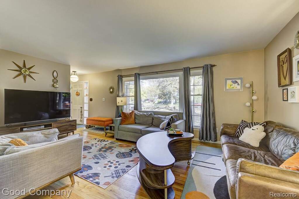 30261 Buckingham Street, Livonia, MI 48154 | MLS# 20251049419 ...