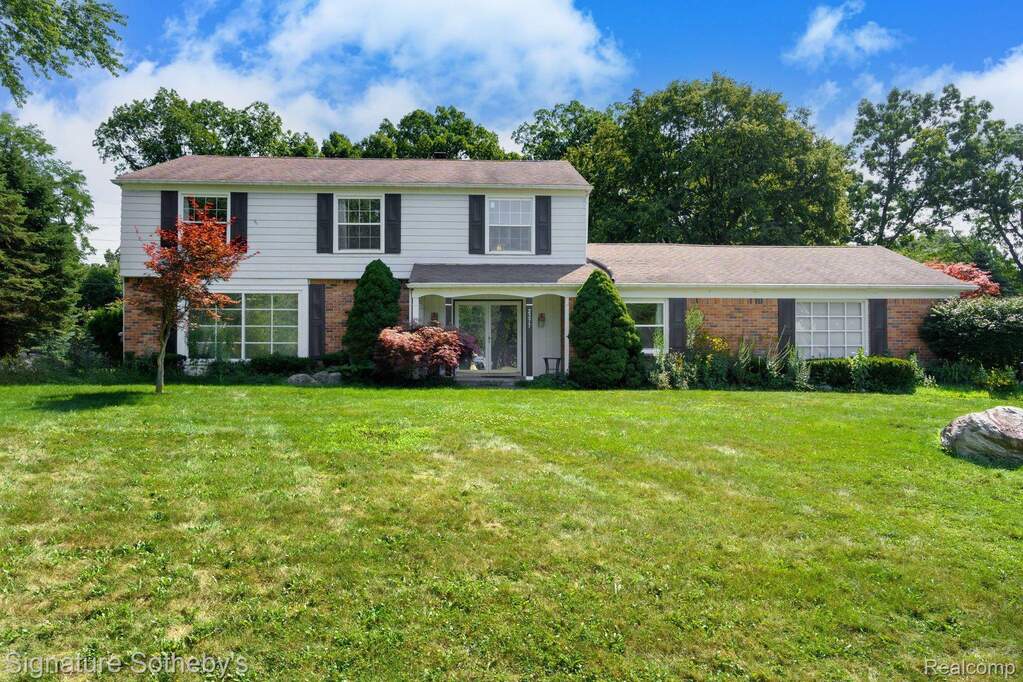 2377 Williamstown Court, Bloomfield Hills, MI 48304 | MLS# 20251057932 ...