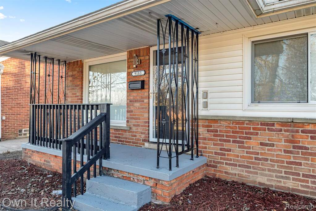 9183 Fenton Avenue, Redford, MI 48239 | MLS# 20261002363 | @properties ...