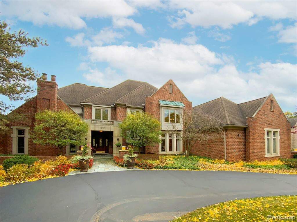 1257 Water Cliff Drive, Bloomfield Twp, MI 48302 | MLS# 2200084762 ...