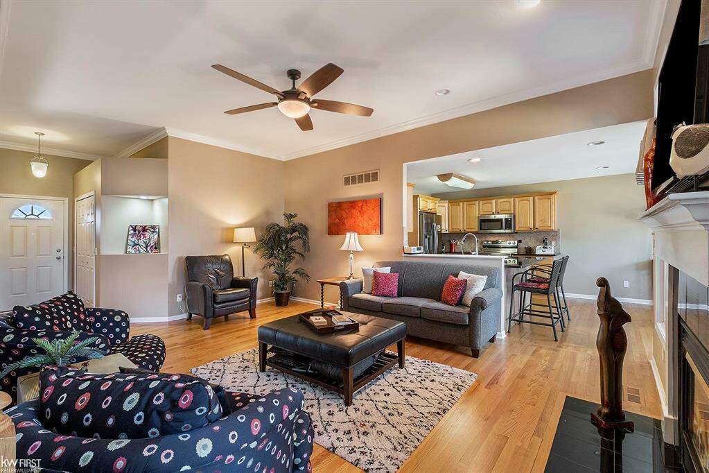 5424 Hidden Ridge, Fenton Twp, MI 48451 | MLS# 5050135957 | @properties ...