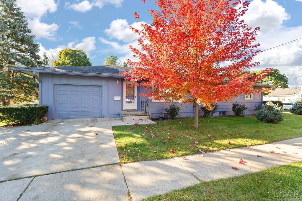 110 E South Street, Adrian, MI 49221 | MLS# 56050192693 | @properties ...