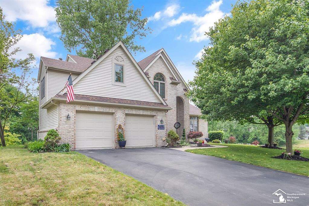 6749 Stonegate, Bedford Twp, MI 48182 | MLS# 57050111662 | @properties ...