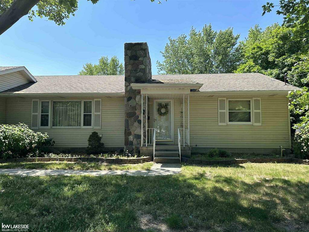 21880 Holly St., Clinton Twp, MI 48035 | MLS# 58050112308 | @properties ...