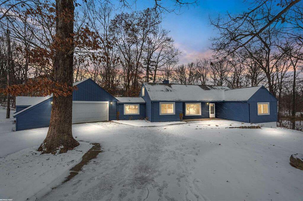 894 N Conklin, Lake Orion Vlg, MI 48362 | MLS# 58050130658 ...