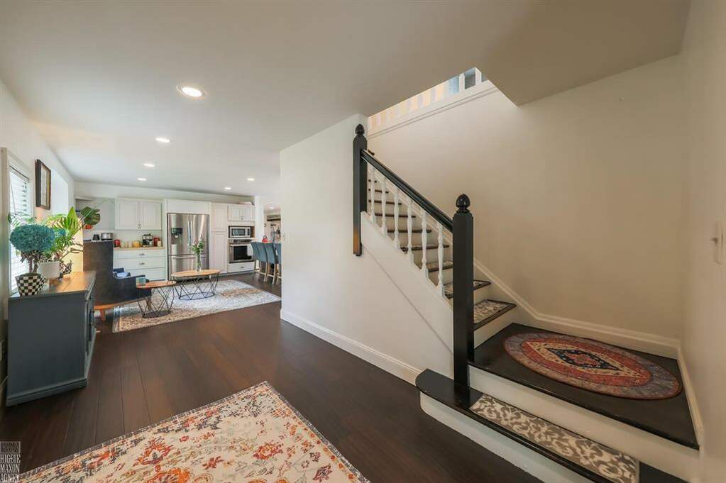 70 N Duval Road, Village Of Grosse Pointe Shore, MI 48236 | MLS ...