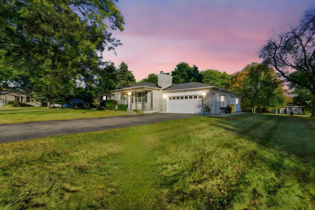 5156 Elizabeth Lane, Almont, MI 48003 | MLS# 58050191881 | @properties ...