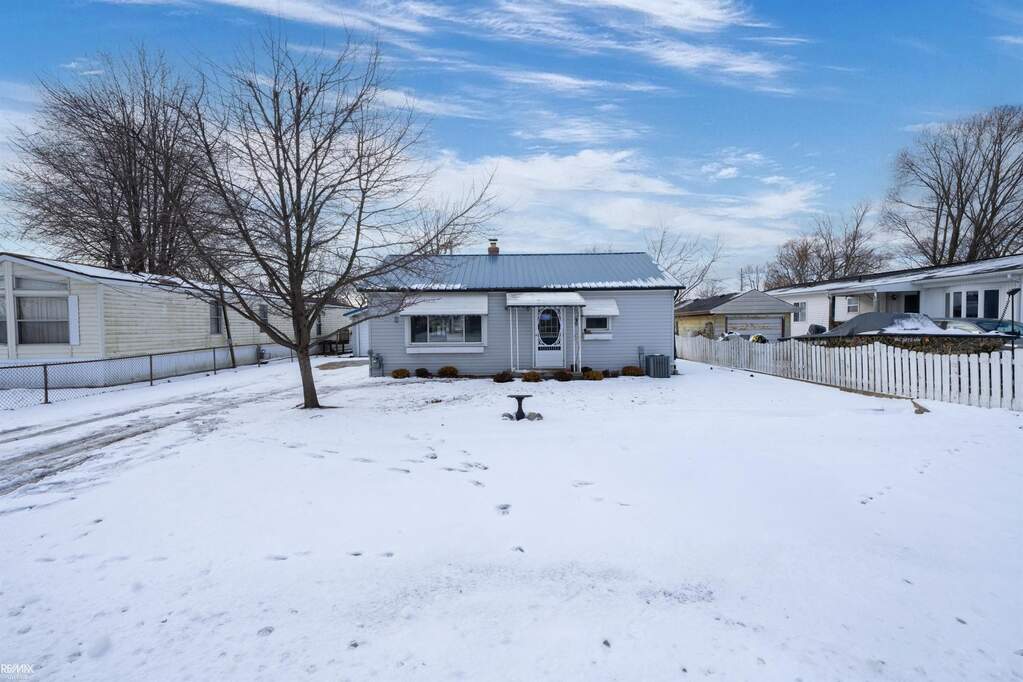 7334 Bealane Road, Clay, MI 48001 | MLS# 58050196176 | @properties REMI ...