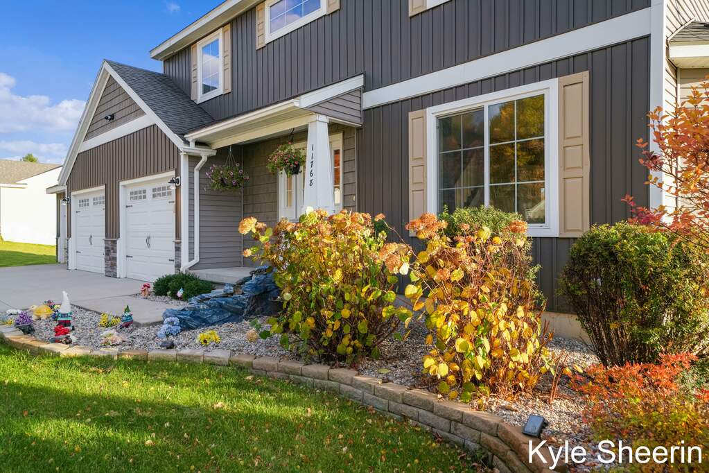 11768 Ridge Water Drive Ne, Sparta, MI 49345 | MLS# 65024056095 ...