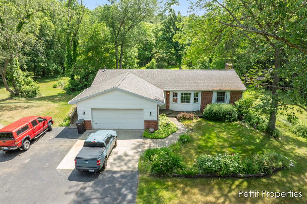 7544 Thornapple River Drive Se, Caledonia, MI 49316 | MLS# 65025029605 ...
